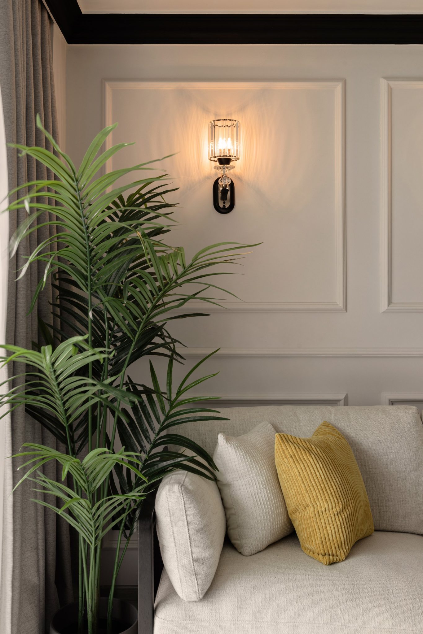 Top Modern Colonial Interior Design (2025)
